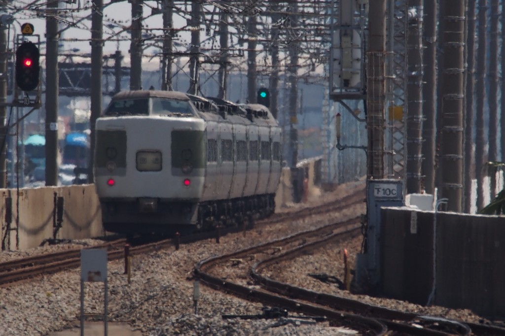 JR E255系 @ 葛西臨海公園駅 | めざせ撮り鉄